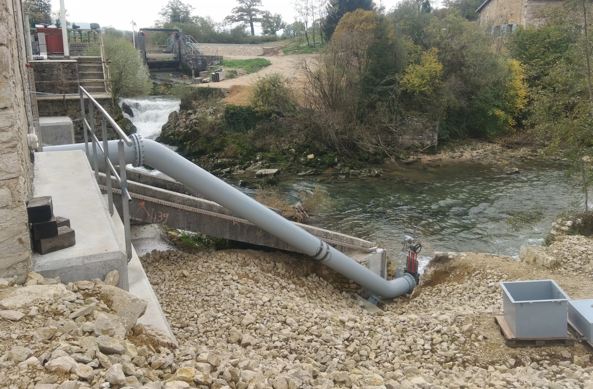 Dam siphon priming and flow rate: case study | Optifluides